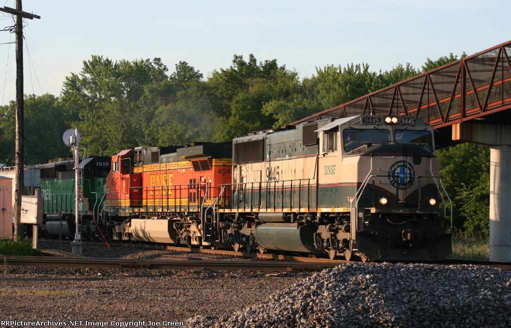 BNSF 9445
